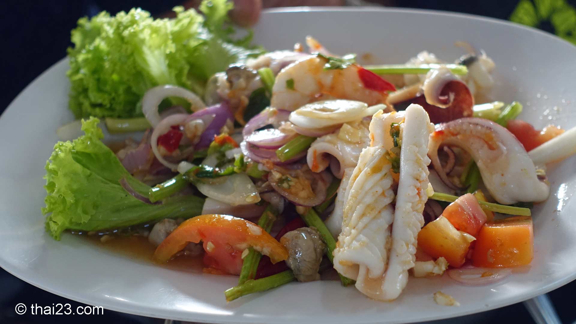 Meeresfrüchtesalat (Yam Ruam Mit Talay) | ยำรวมมิตรทะเล